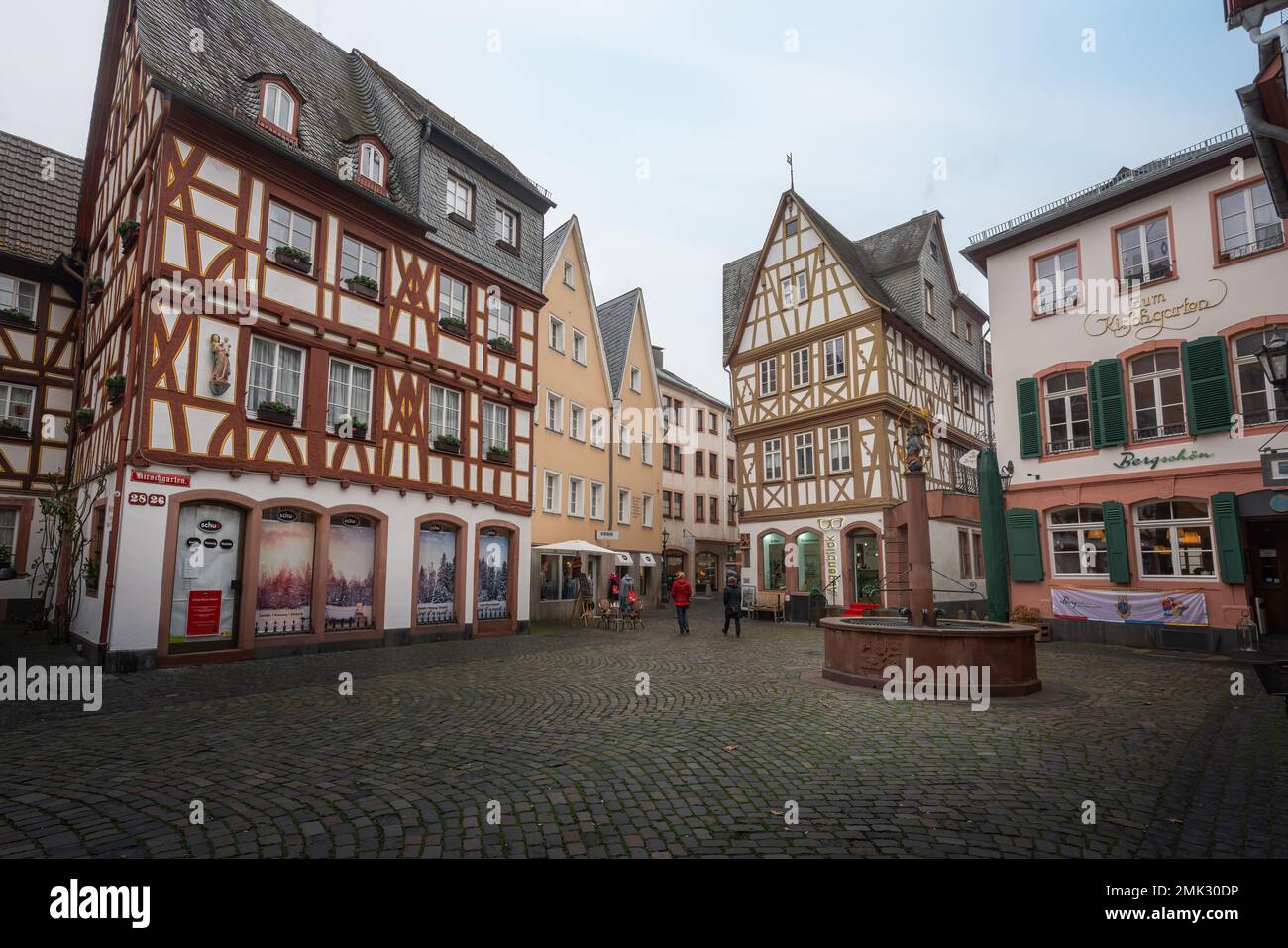 Kirschgarten Square with half-timbered buildings and Marienbrunnen ...
