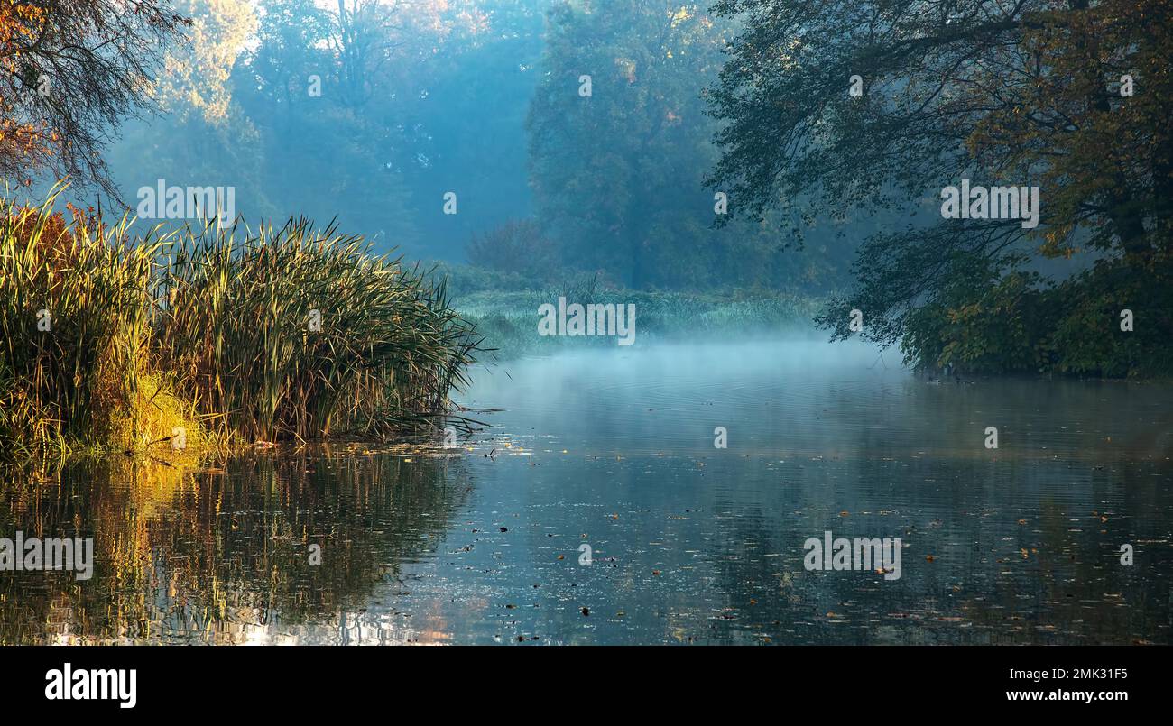 Fog and water hi-res stock photography and images - Alamy
