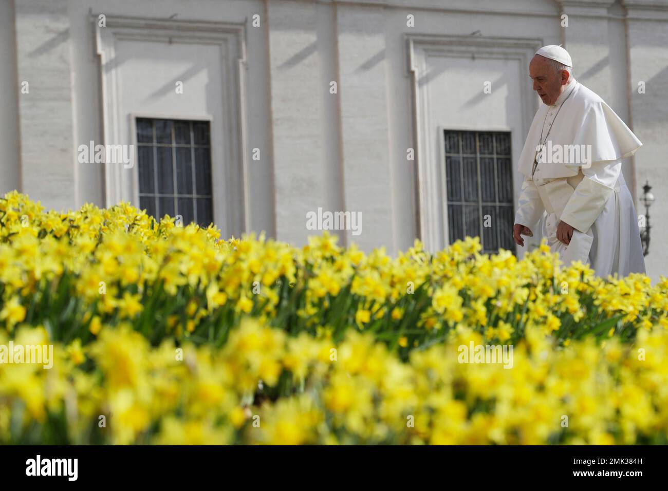 Pope Francis arrives for his weekly general audience in St. Peter's ...