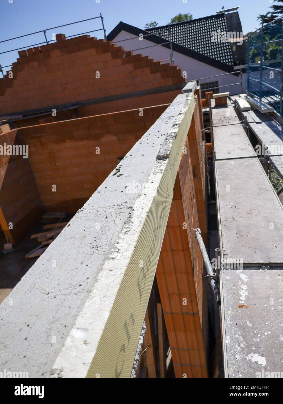 bungle in building a house Stock Photo - Alamy