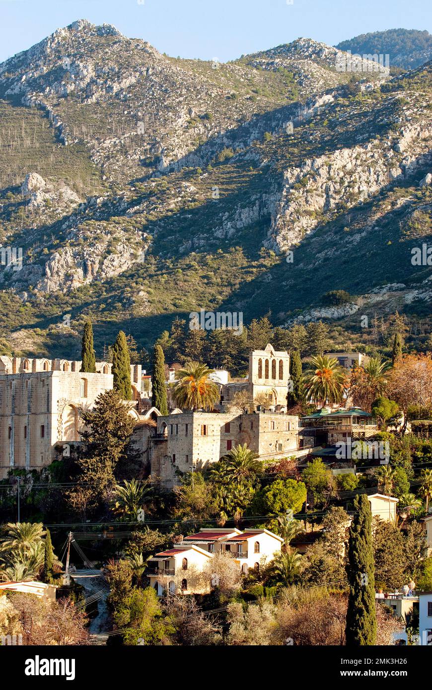 Keryneia gebirge hi-res stock photography and images - Alamy