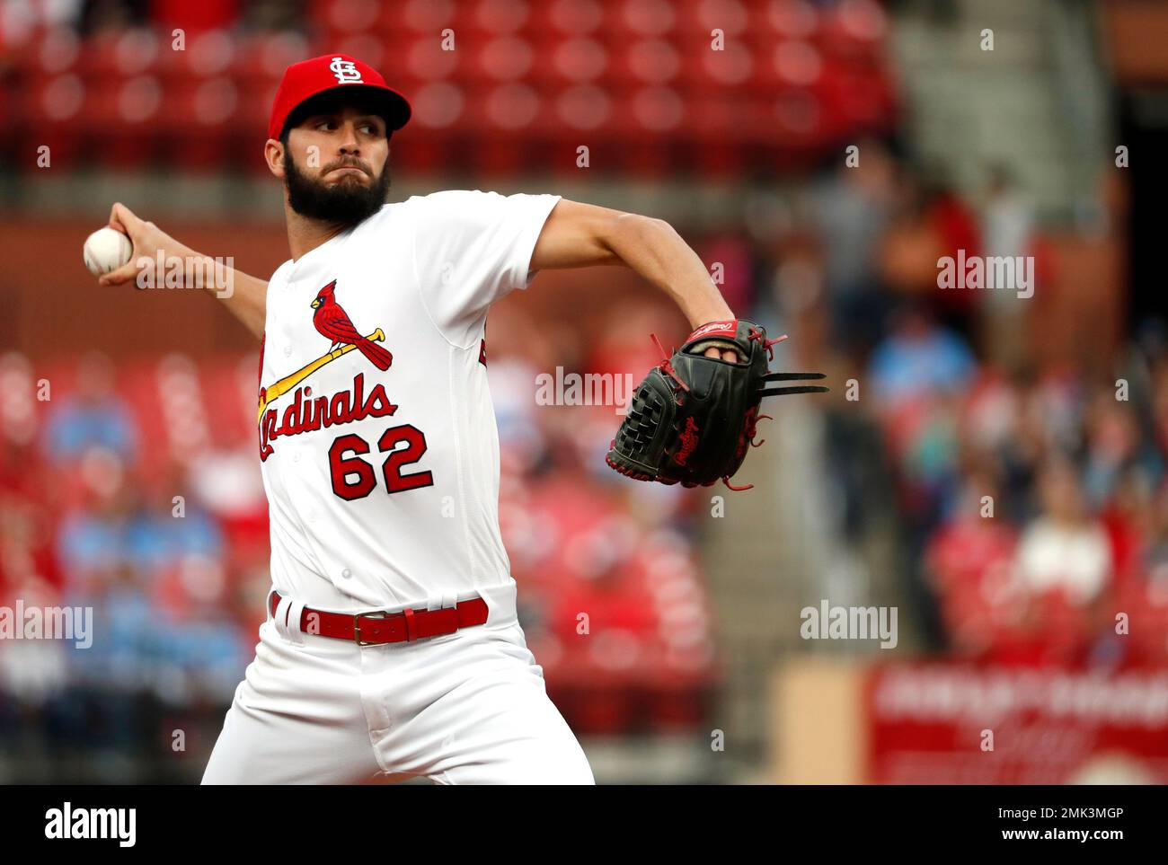 St. Louis starting pitcher Cardinals Daniel Ponce de Leon throws during ...