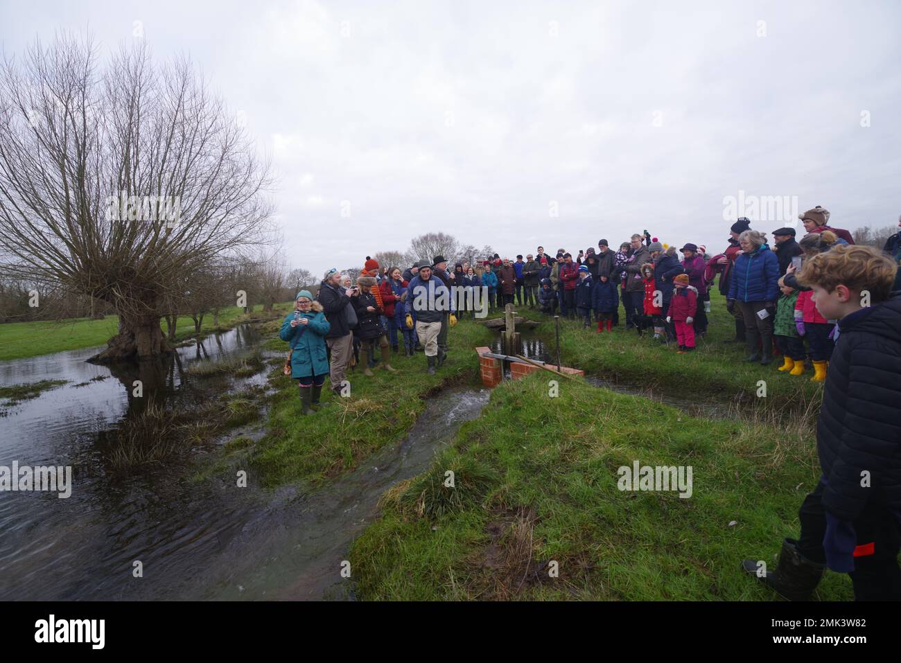Salisbury cathedral water meadows drowning hi-res stock photography and ...