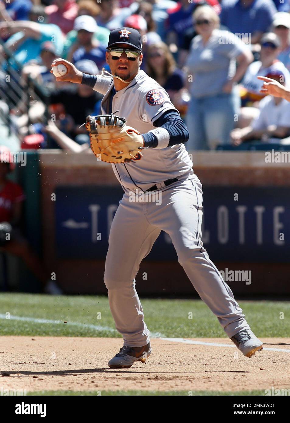 Houston Astros first baseman Yuli Gurriel fields a ground ball hit by ...