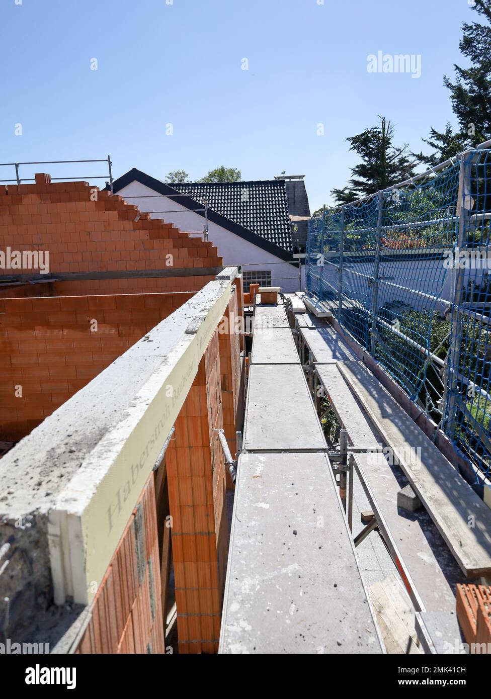 bungle in building a house Stock Photo - Alamy