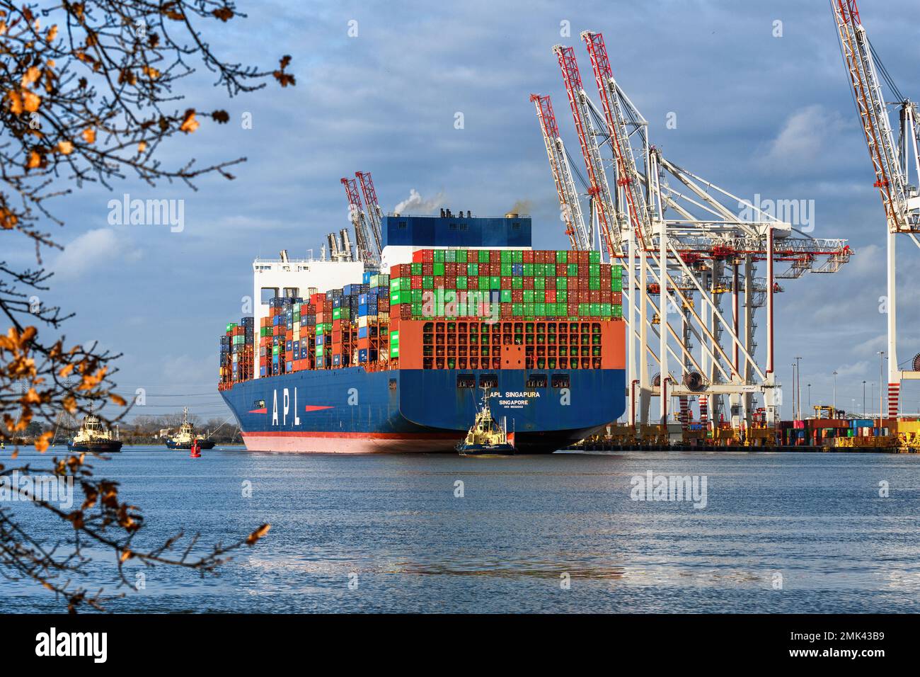 The CMA CGM container ship APL Singapura arriving at the Port of ...