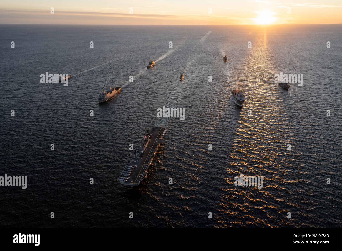 220904-N-MZ836-1422 BALTIC SEA (Sep. 4, 2022) From left, the Norwegian ...