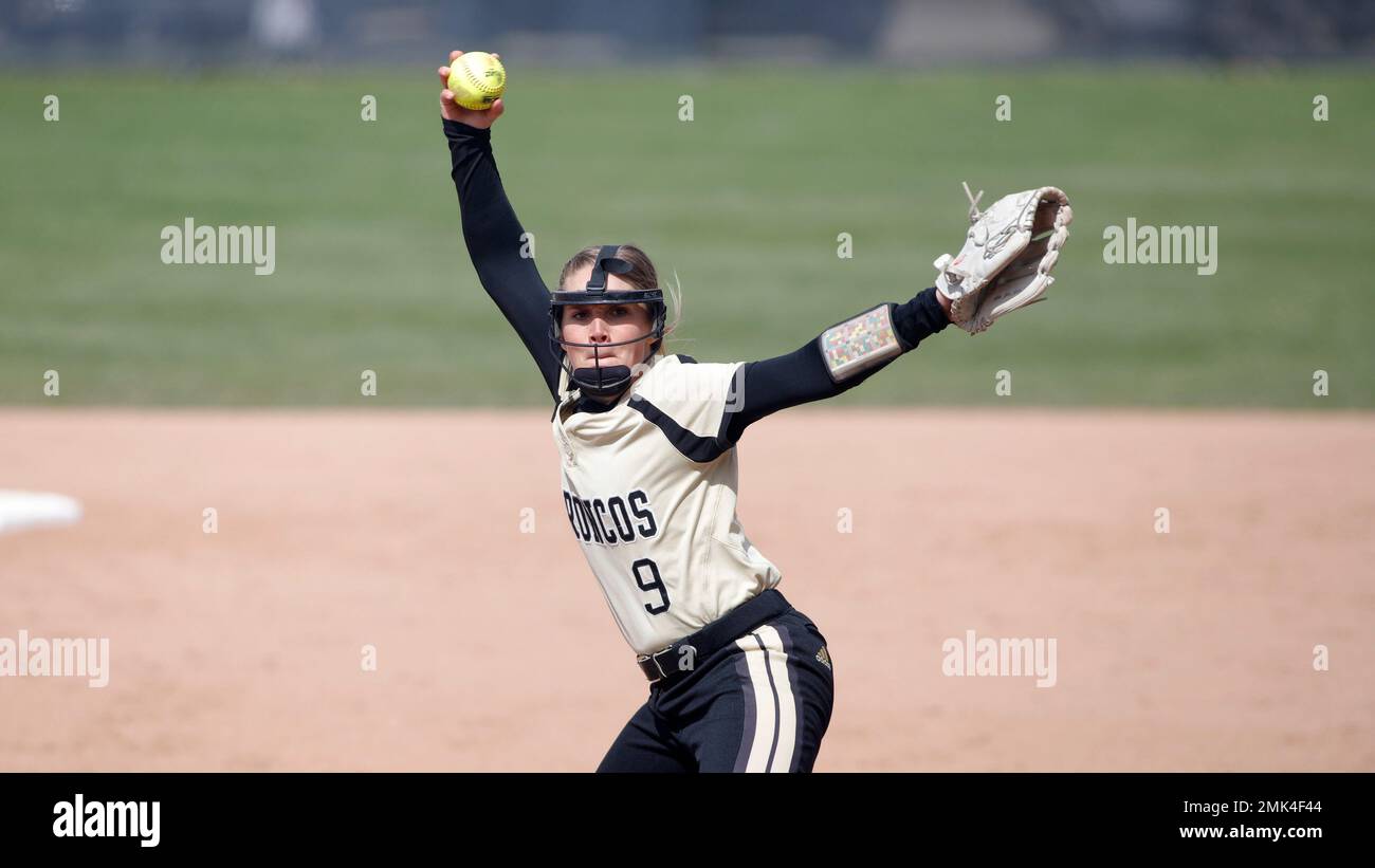 Western Michigan's Sydney Stefanick pitches during an NCAA softball ...