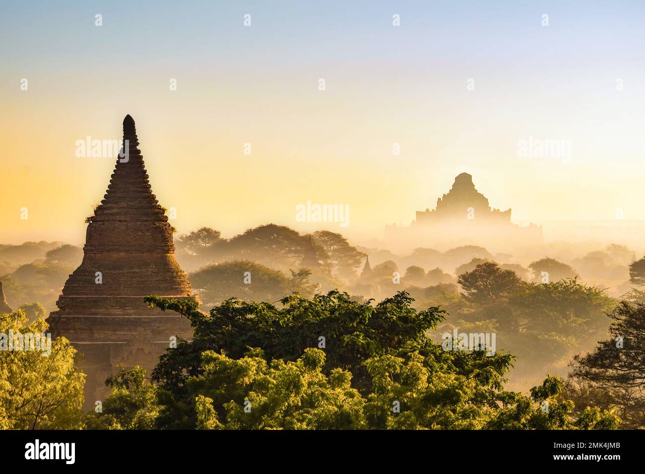 Bagan dawn hi-res stock photography and images - Alamy