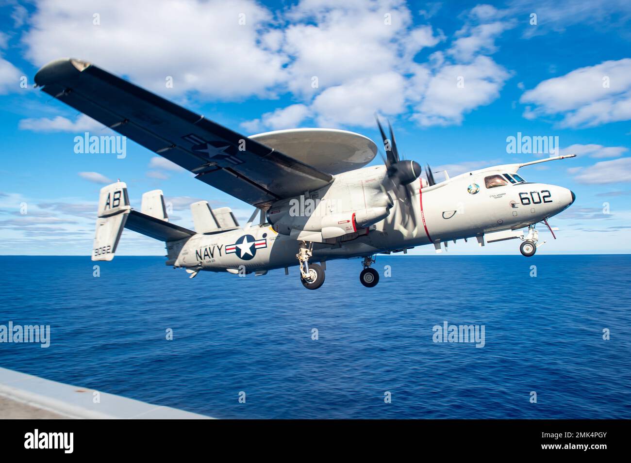220905-N-GP384-1264 ATLANTIC OCEAN (Sep. 5, 2022) An E-2D Hawkeye ...