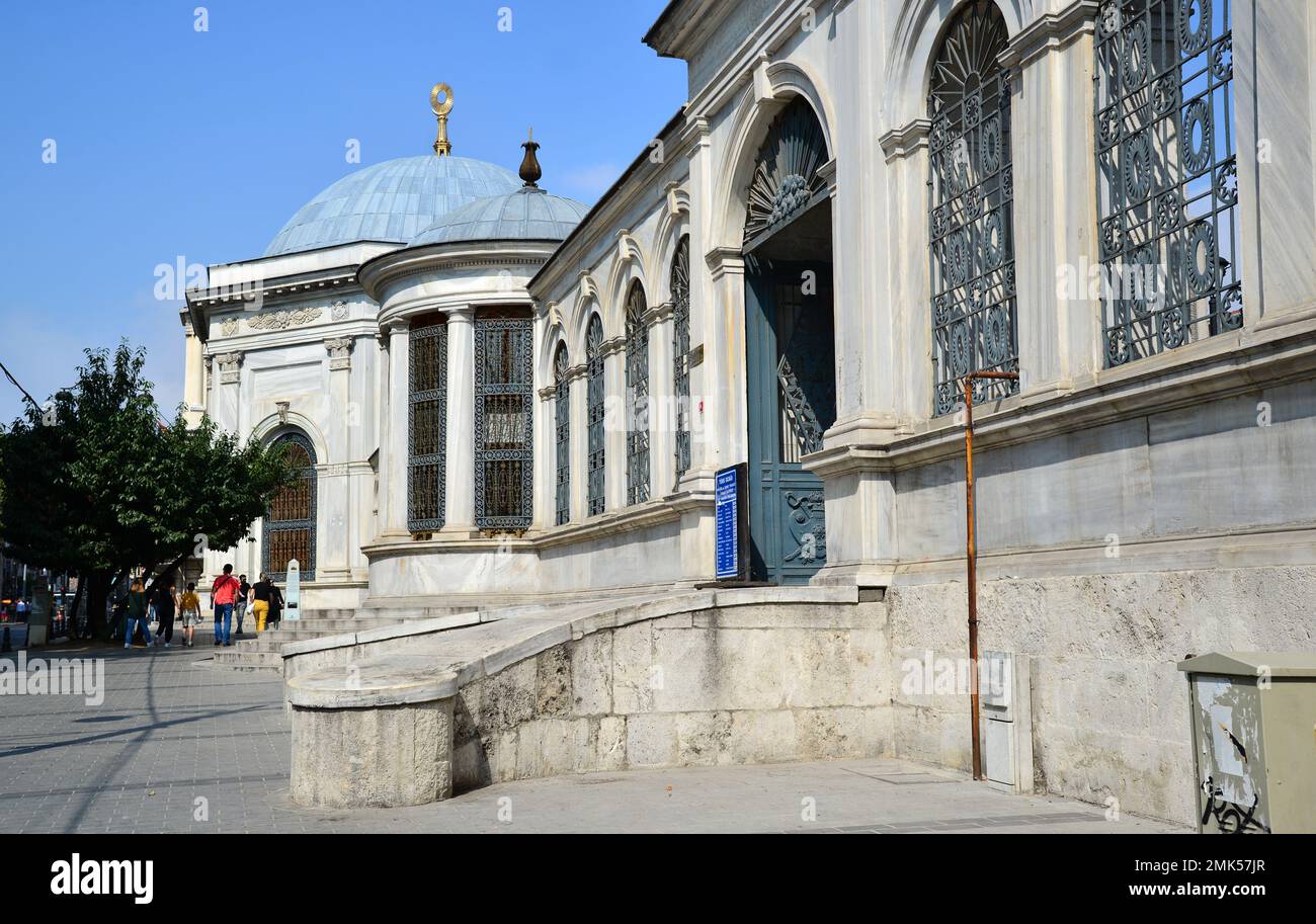 Mosque of sultan mahmut ii hi-res stock photography and images - Alamy