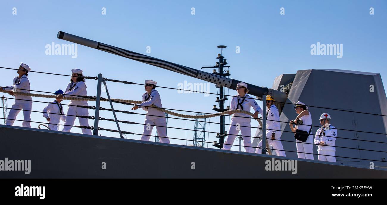 Sailors assigned to Arleigh Burke-class guided-missile destroyer USS ...