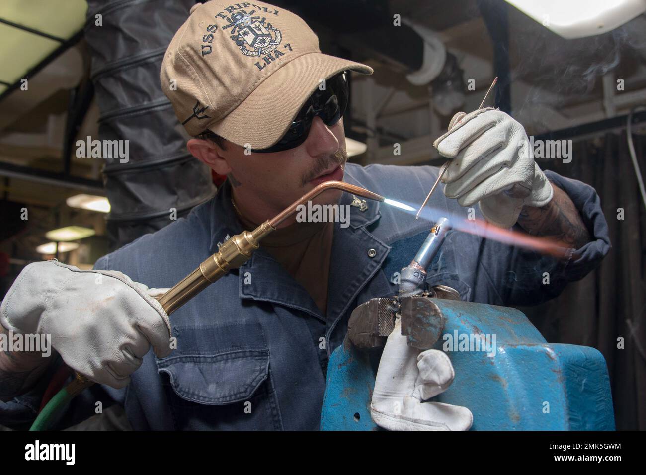 220907-N-XN177-1173 SOUTH CHINA SEA (Sept. 7, 2022) – Hull Maintenance ...