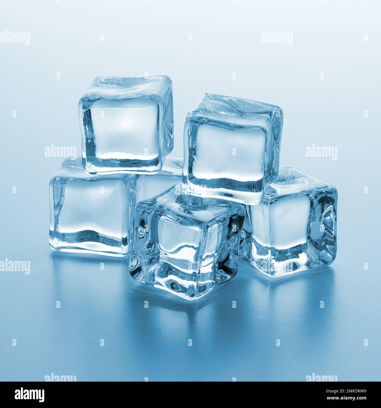 pile of Crystal clear ice cubes Stock Photo - Alamy