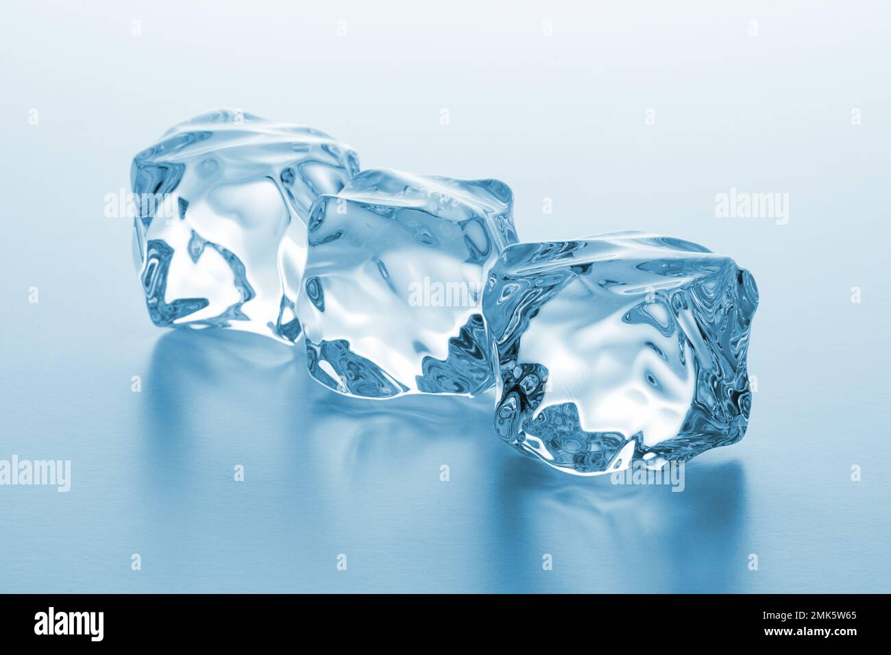 line of ice chunks Stock Photo - Alamy