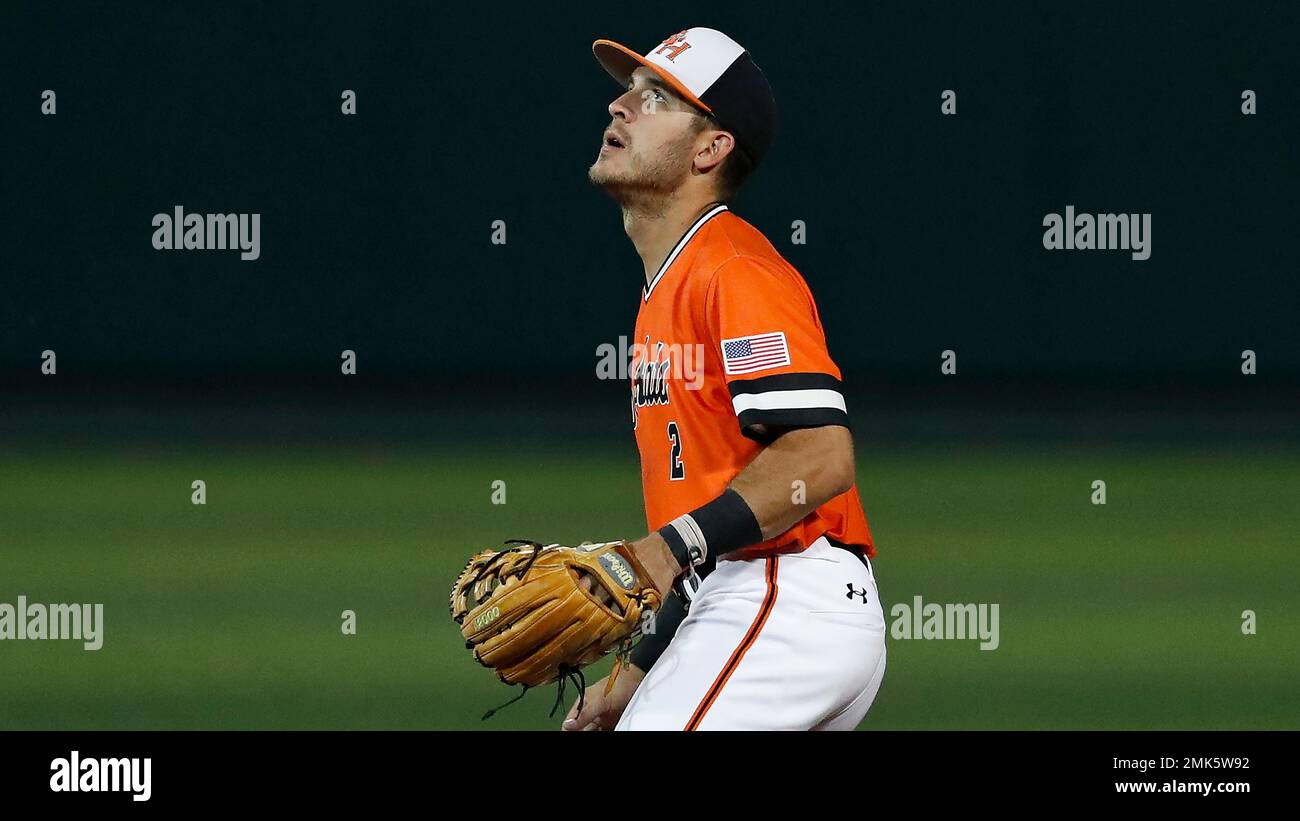 Riley McKnight (2) in position during an Lamar University at Sam ...