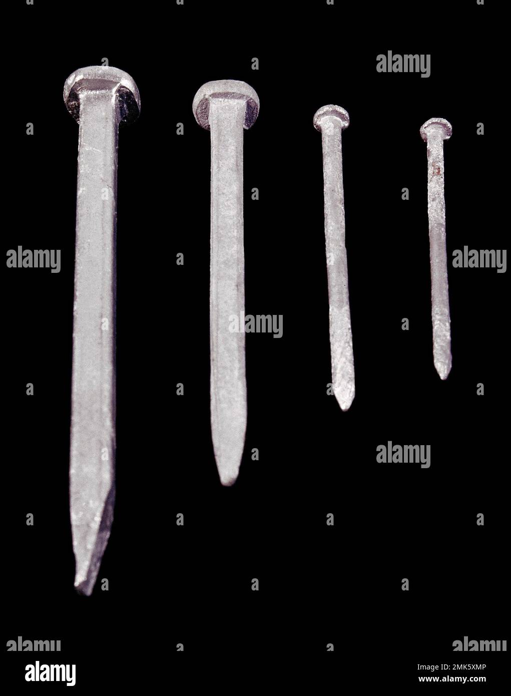 Clavos galvanizados hi-res stock photography and images - Alamy