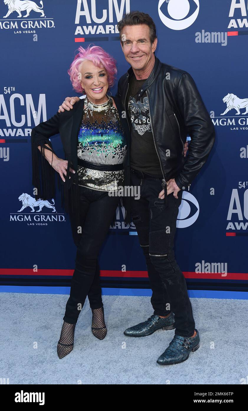 Tanya Tucker, left, and Dennis Quaid arrive at the 54th annual Academy ...