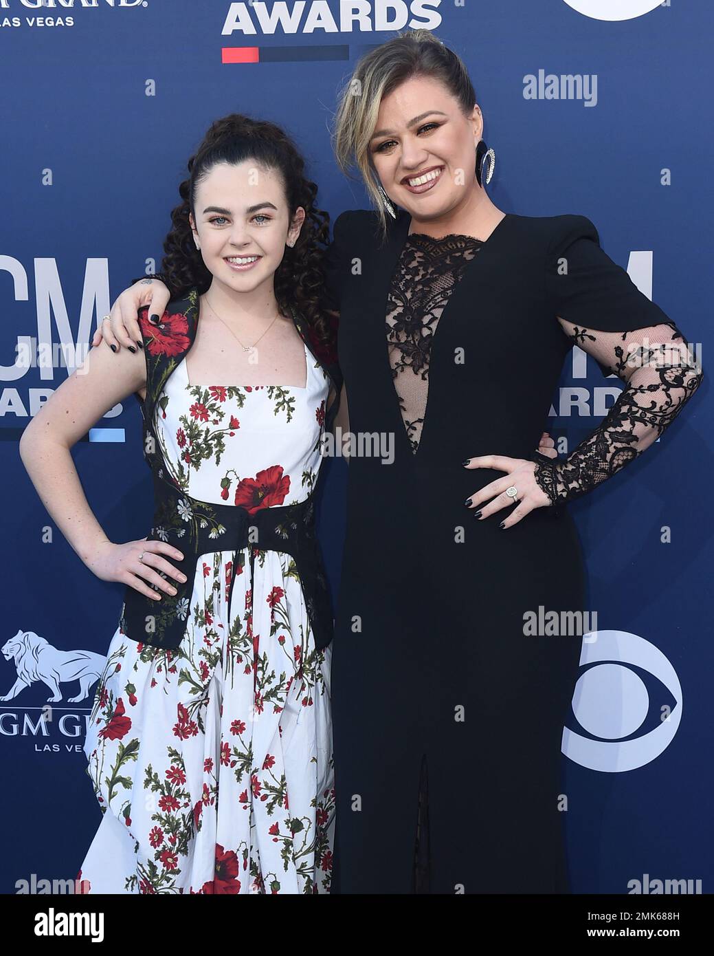 Chevel Shepherd, left, and Kelly Clarkson arrive at the 54th annual ...