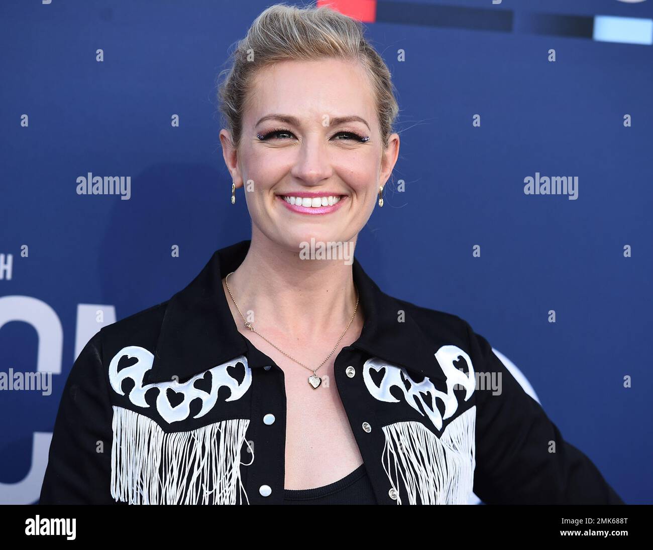 Beth Behrs arrives at the 54th annual Academy of Country Music Awards ...