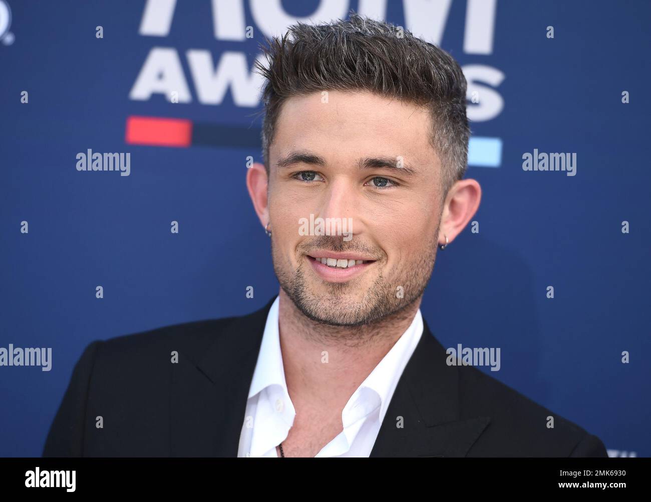Michael Ray arrives at the 54th annual Academy of Country Music Awards ...