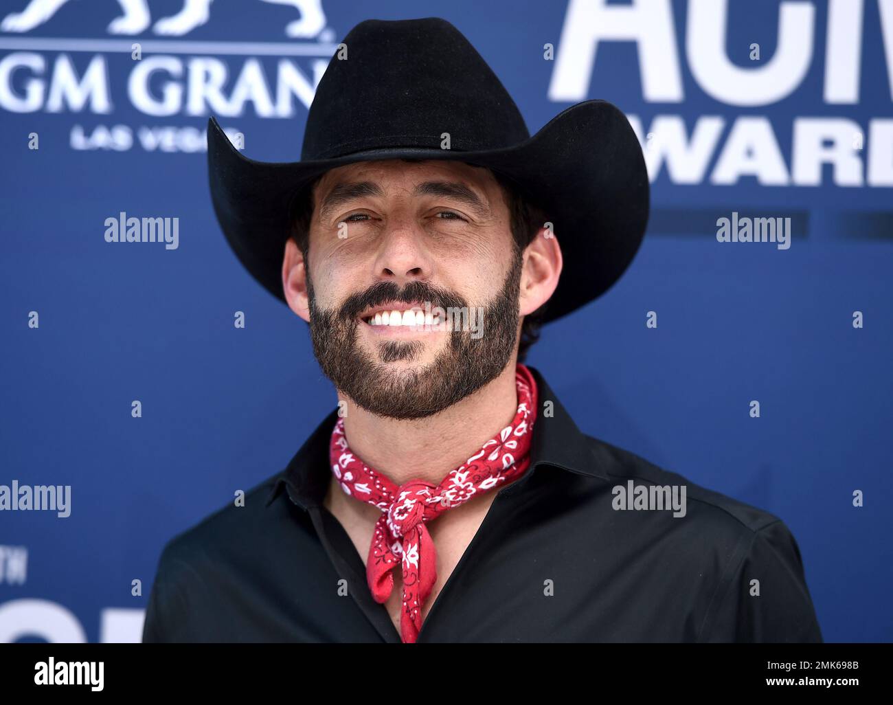 Aaron Watson arrives at the 54th annual Academy of Country Music Awards ...
