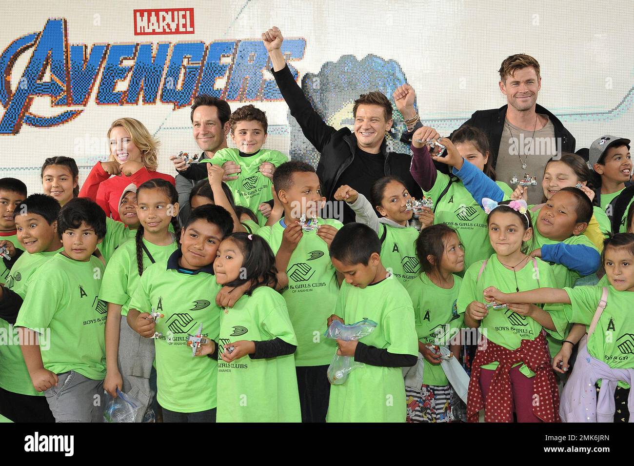 Actors Scarlett Johansson, background from left, Paul Rudd, Jeremy ...