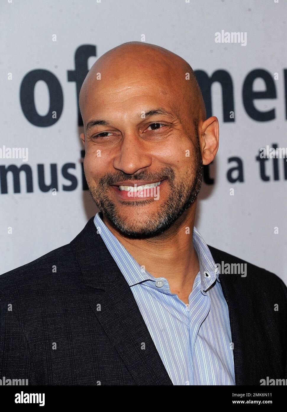 Keegan-Michael Key walks the red carpet at the Jazz Foundation of ...