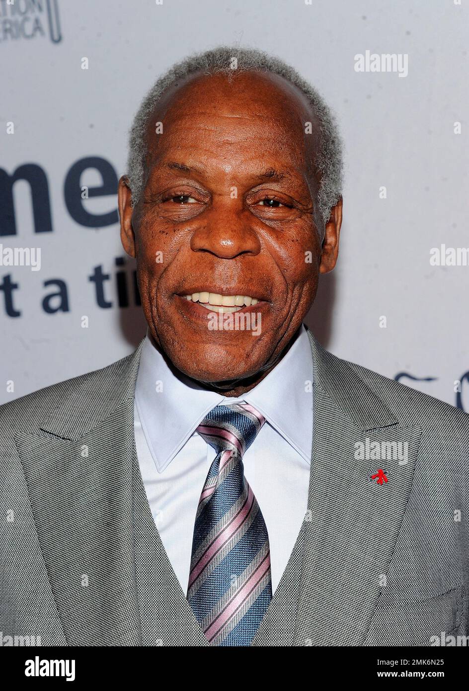 Danny Glover walks the red carpet at the Jazz Foundation of America's ...