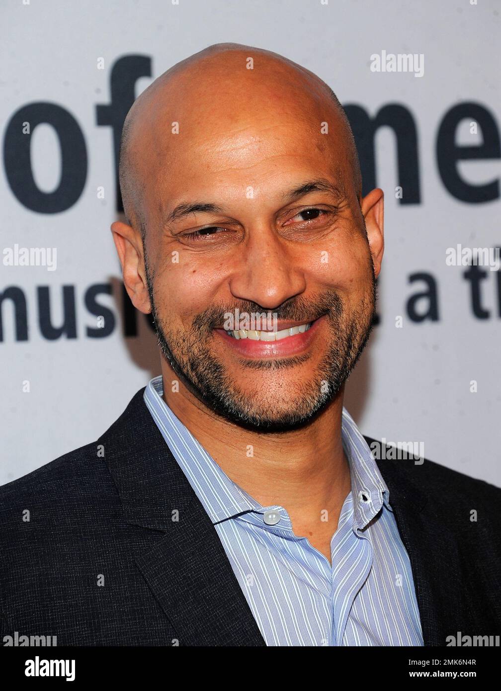 Keegan-Michael Key walks the red carpet at the Jazz Foundation of ...