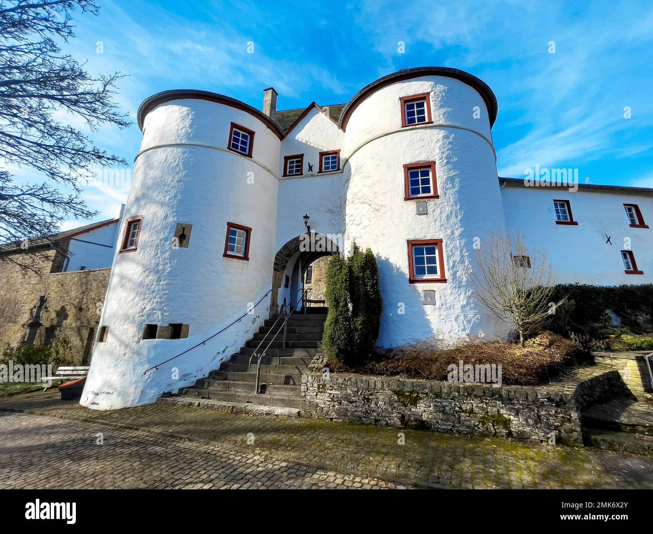 View of east gate of outer bailey of Reifferscheid Castle in Eifel ...