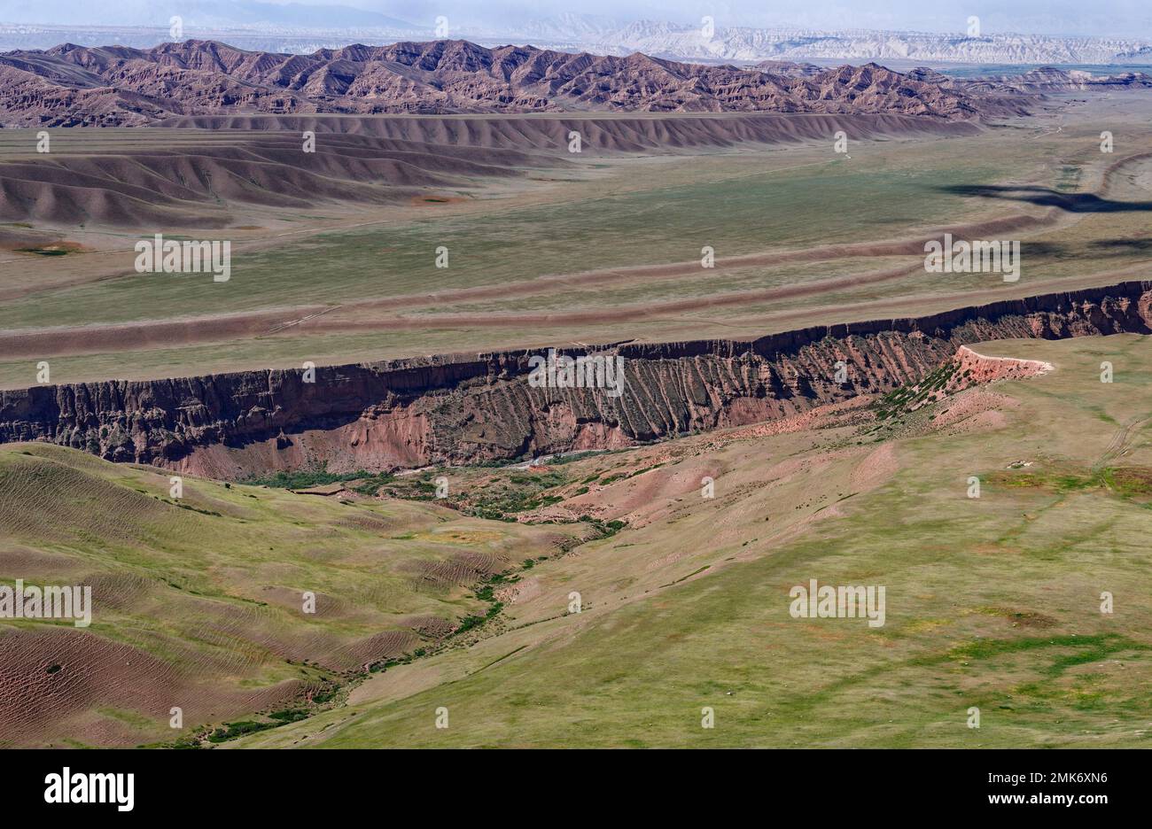 Landscape along the At-Bashy Range, Naryn Region, Kyrgyzstan Stock ...
