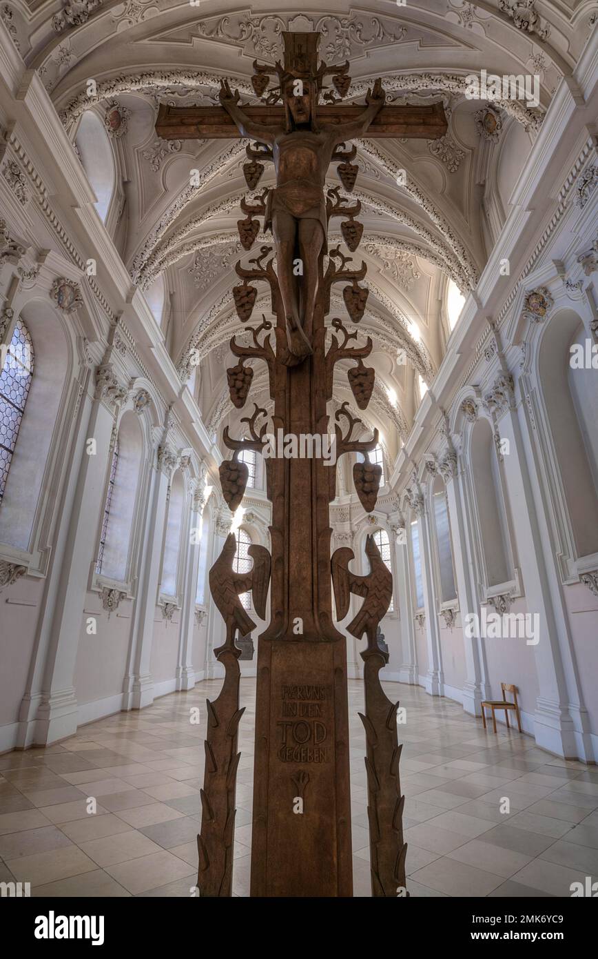 Altar cross hi-res stock photography and images - Alamy