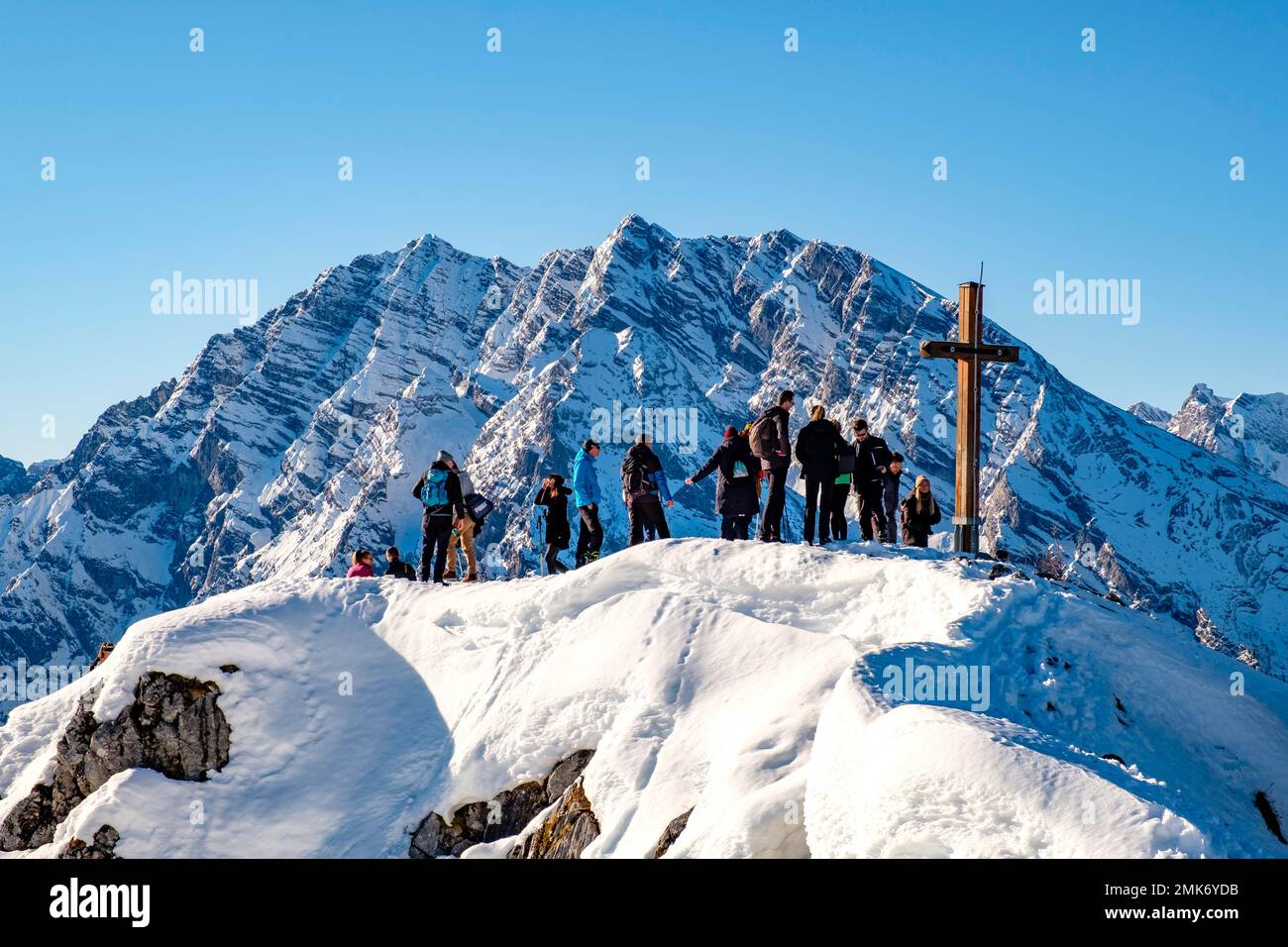 Tourists at the summit of the Jenner in winter, Watzmann in the ...