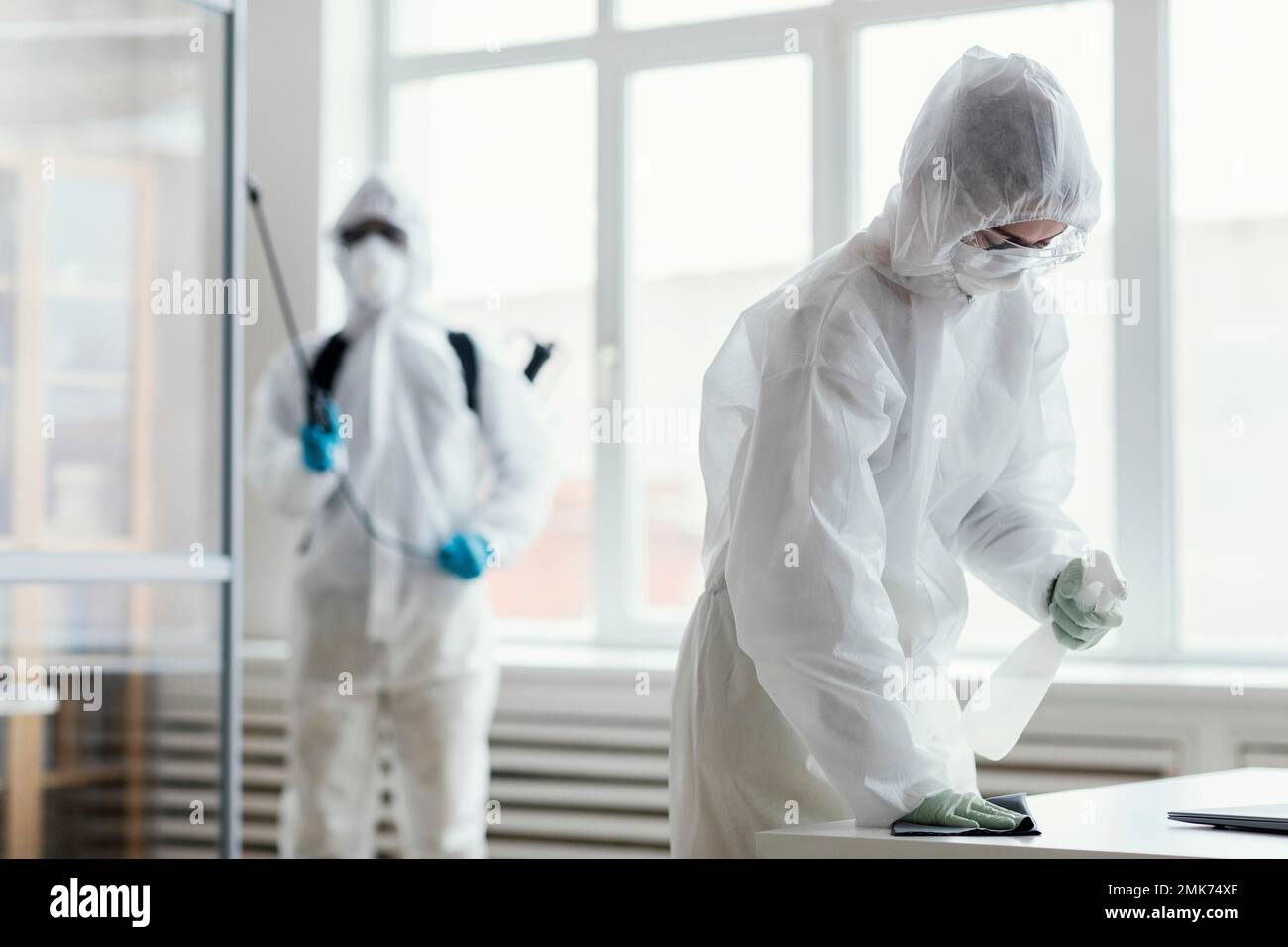 Disinfecting medical equipment hi-res stock photography and images - Alamy