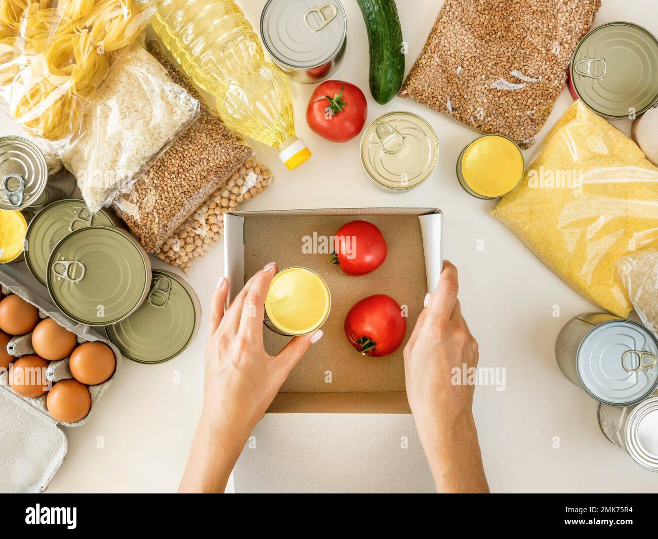Feeding provisions hi-res stock photography and images - Alamy