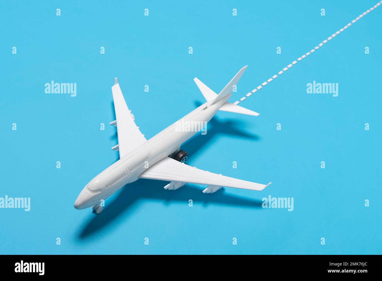 Diagonal resolution hi-res stock photography and images - Alamy