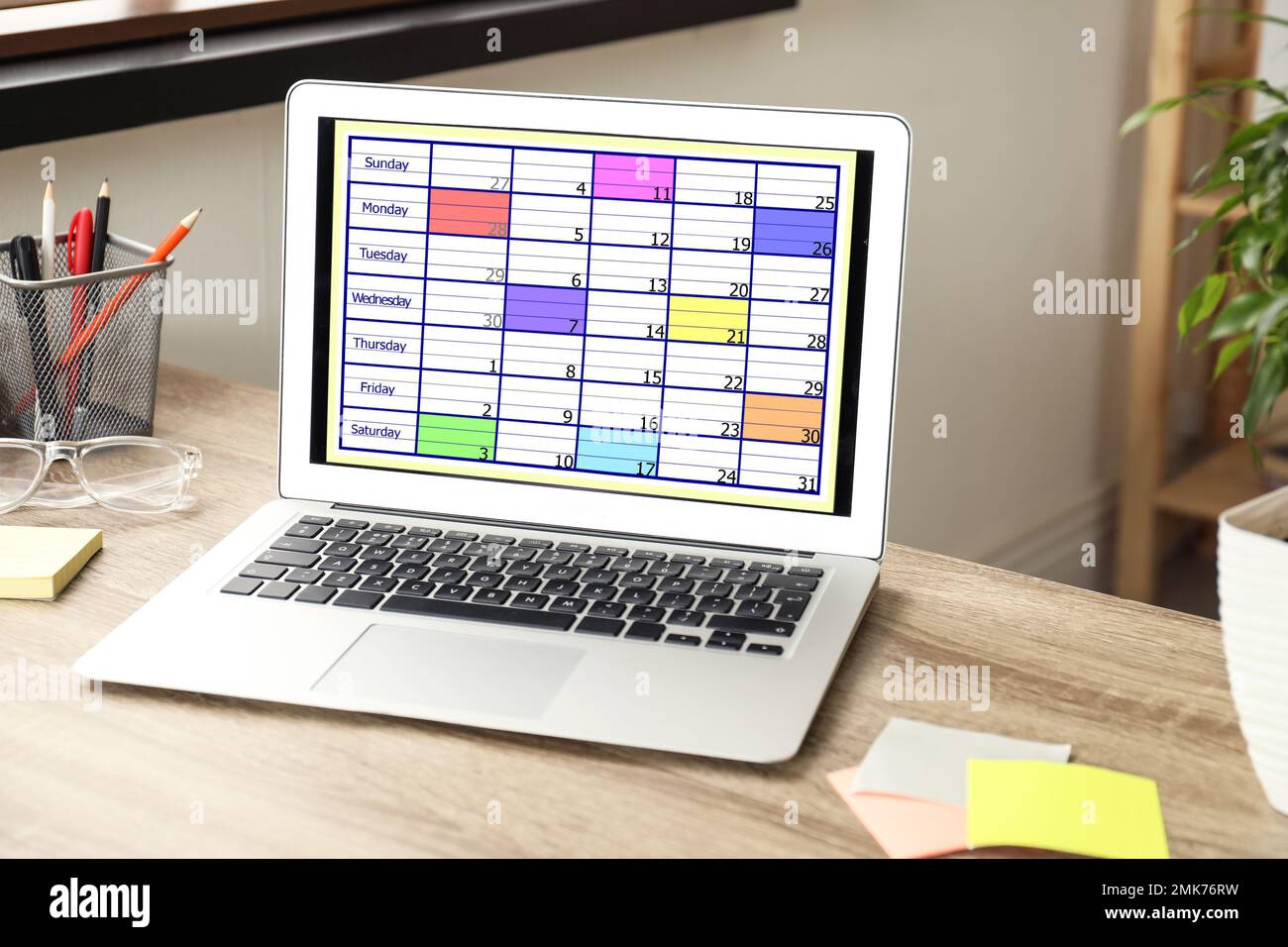 Calendar plan screen hi-res stock photography and images - Alamy