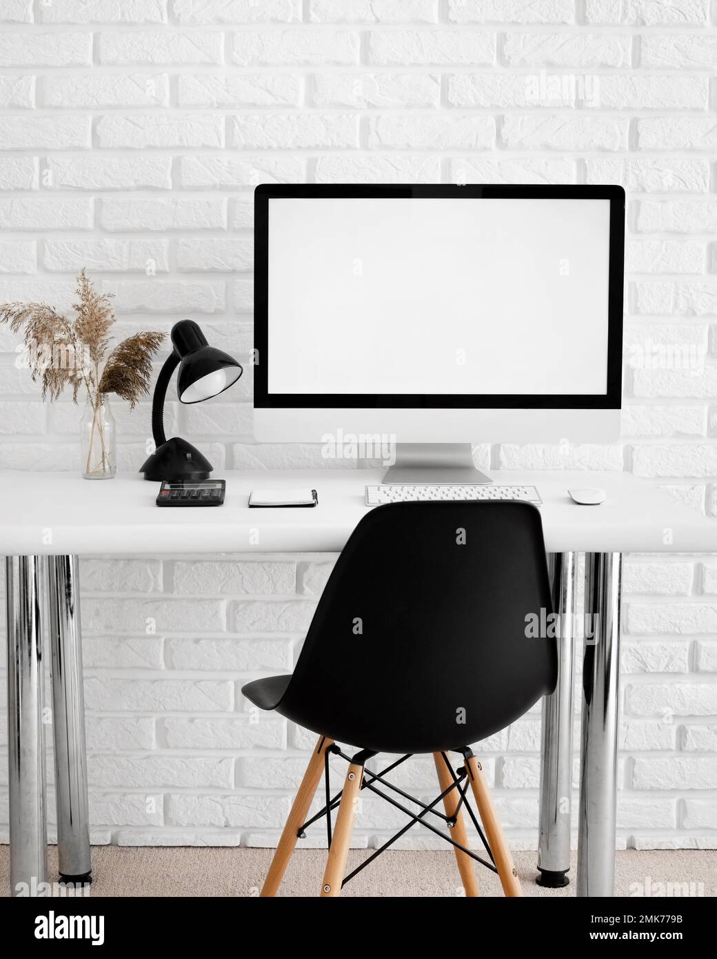 Desk computer photo frame hi-res stock photography and images - Alamy