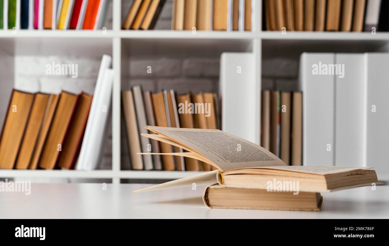 File arrangement hi-res stock photography and images - Alamy
