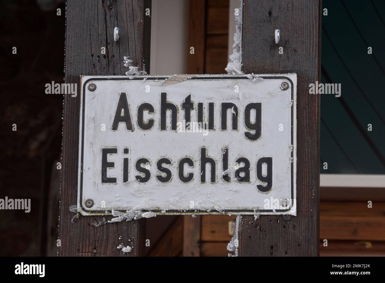 Risk of ice warning sign hi-res stock photography and images - Alamy