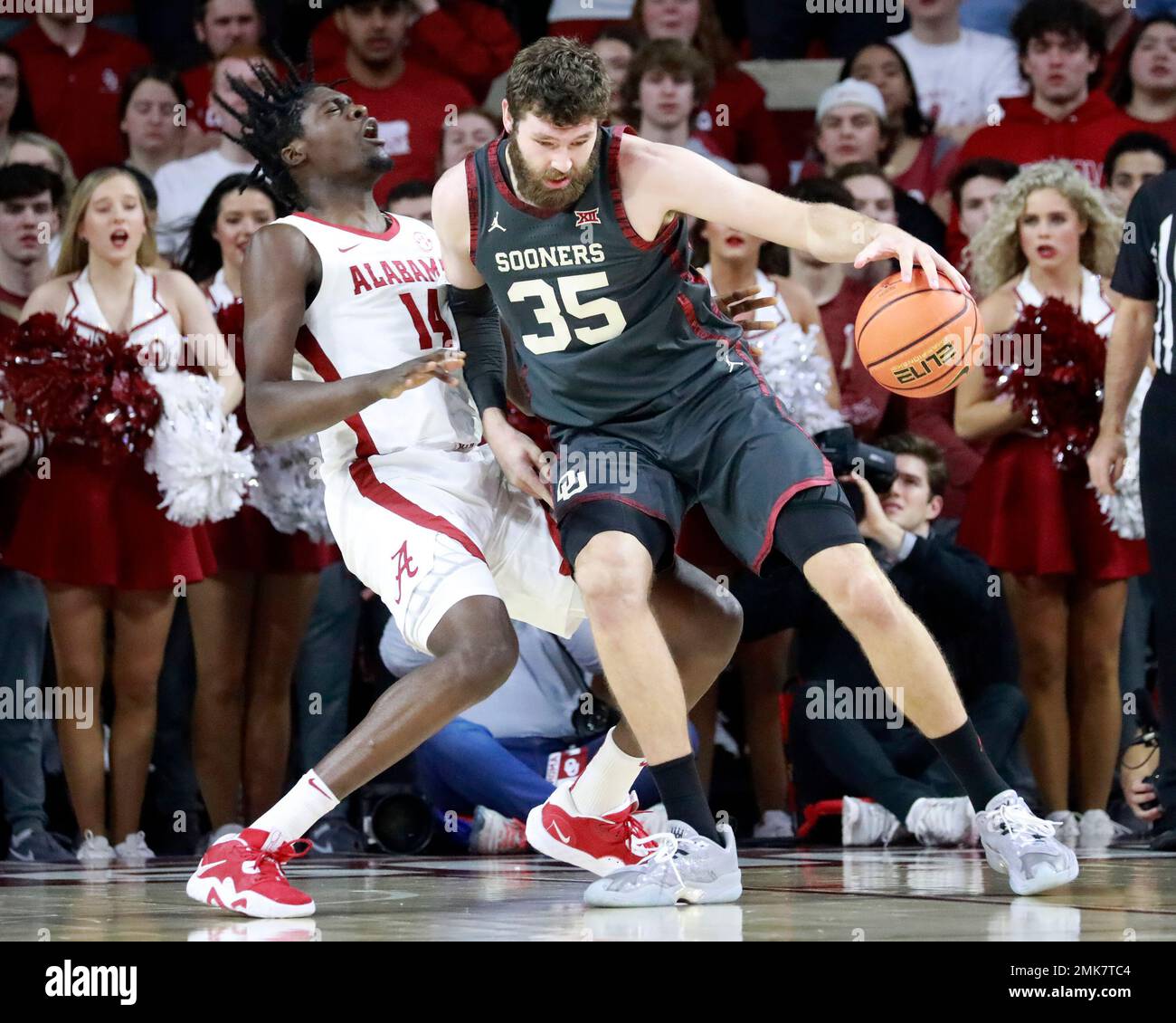 Oklahoma forward Tanner Groves (35) drives the ball against Alabama ...