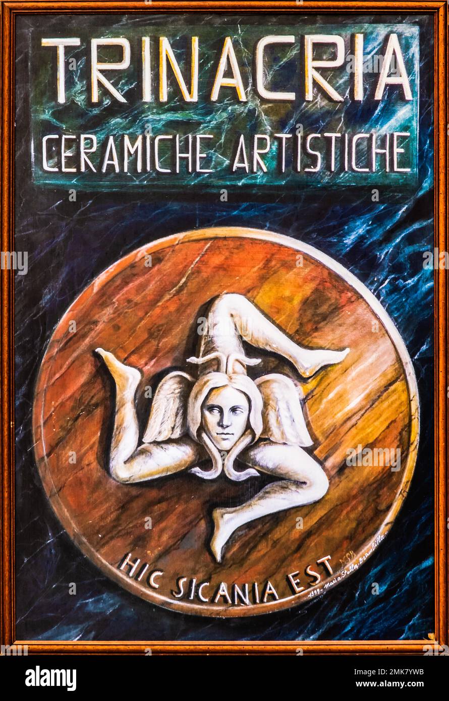 Mountainous brand symbol hi-res stock photography and images - Alamy