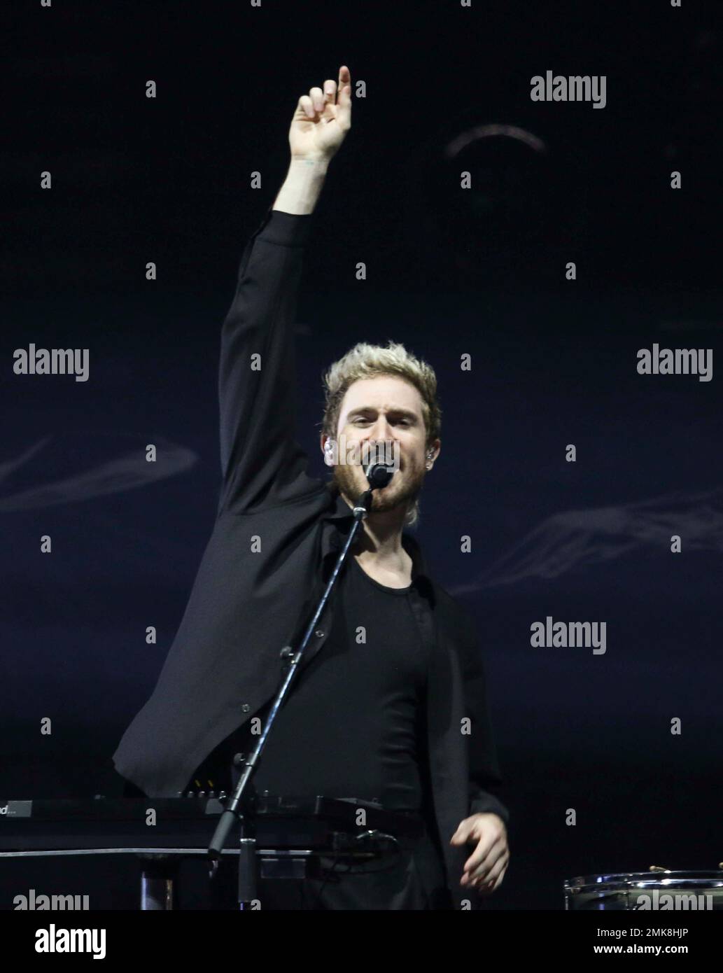 Nicholas Petricca with Walk the Moon performs as the opener for Muse at ...