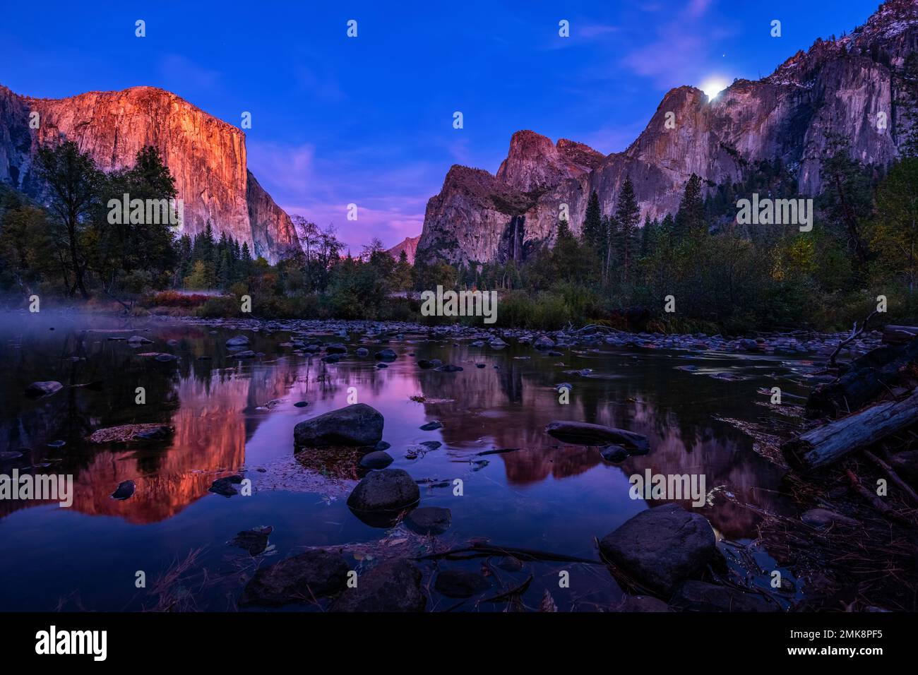 The Iconic Valley View at Yosemite National Park Stock Photo - Alamy