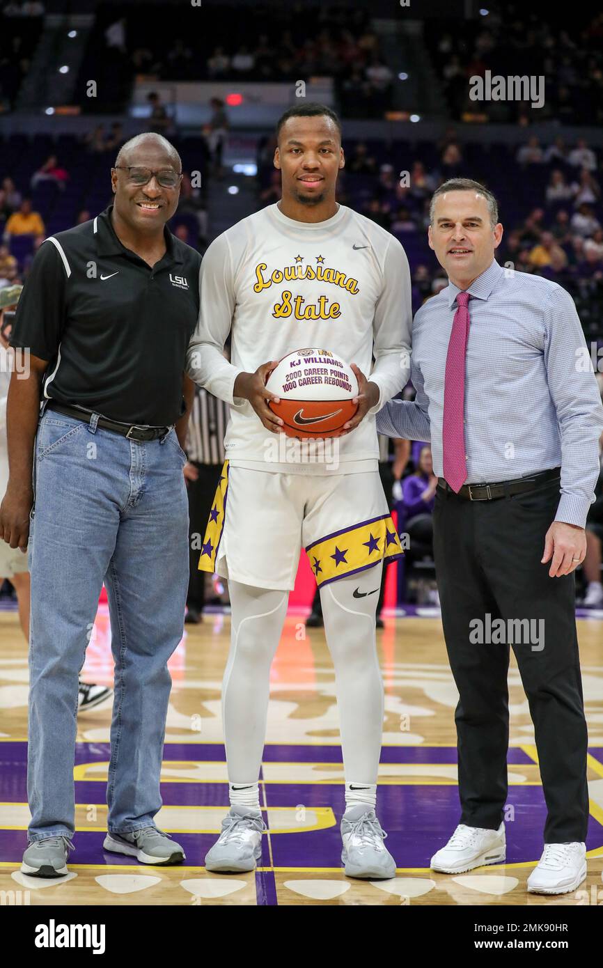 Baton Rouge, LA, USA. 28th Jan, 2023. LSU Head Coach Matt McMahon ...