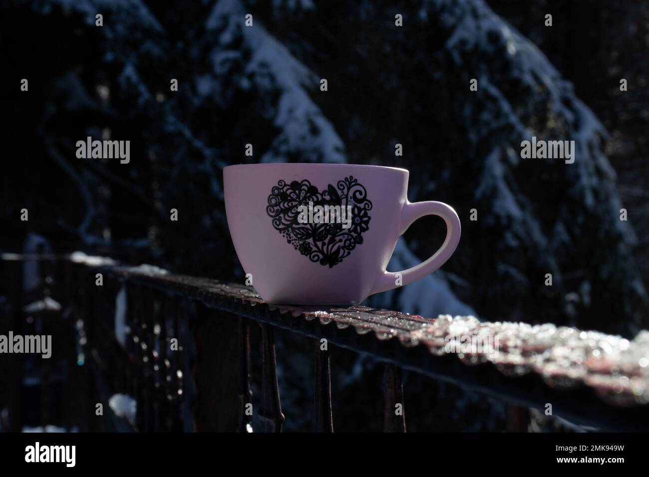 Cafe in natural surroundings hi-res stock photography and images - Alamy