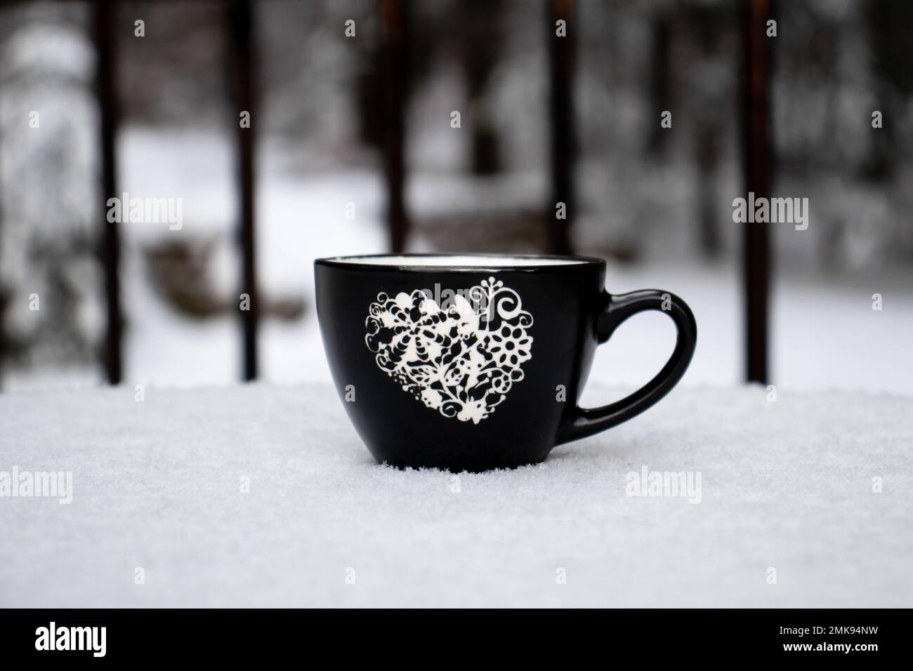 Cafe in natural surroundings hi-res stock photography and images - Alamy