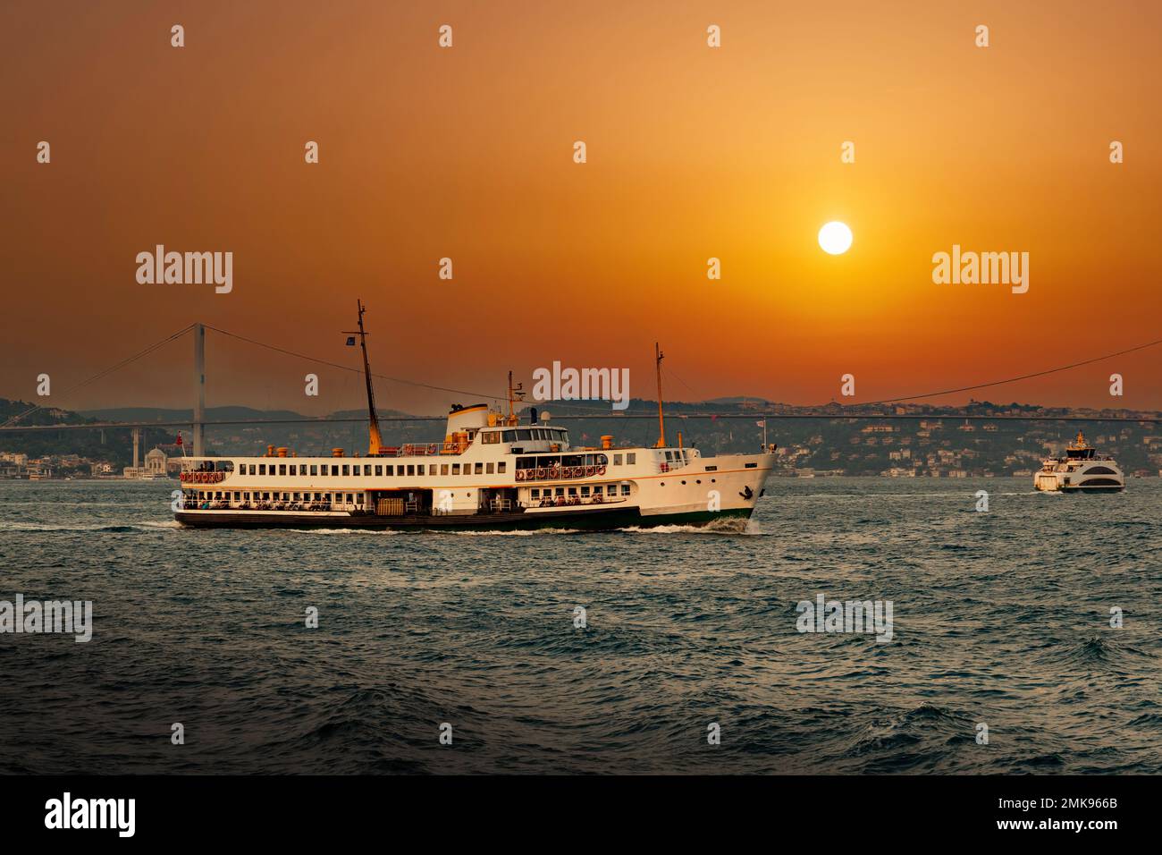 Istanbul boat trip hi-res stock photography and images - Alamy