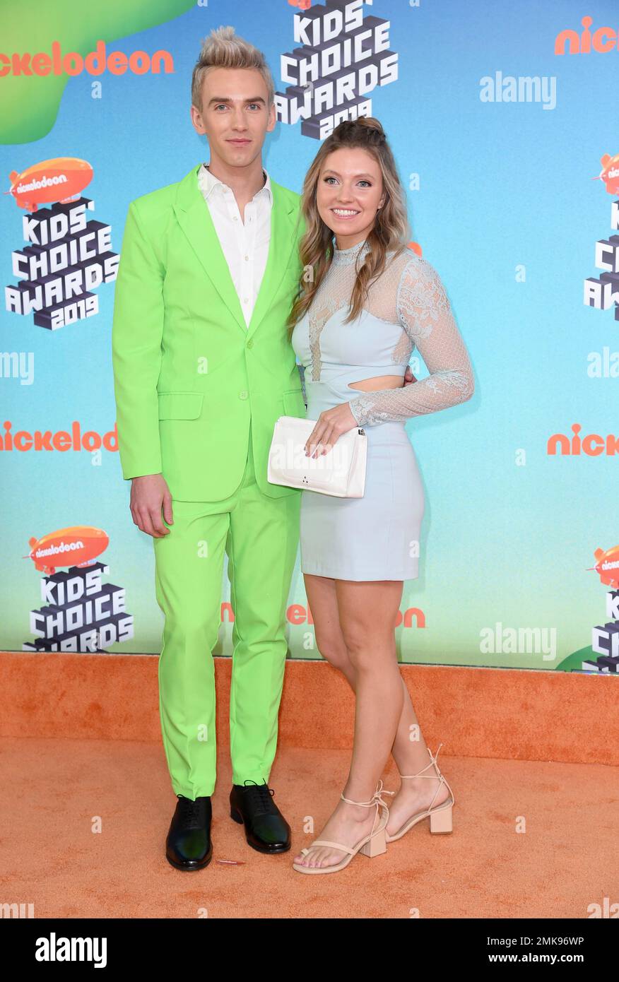 Stephen Sharer, left, and Grace Sharer arrive at the Nickelodeon Kids ...